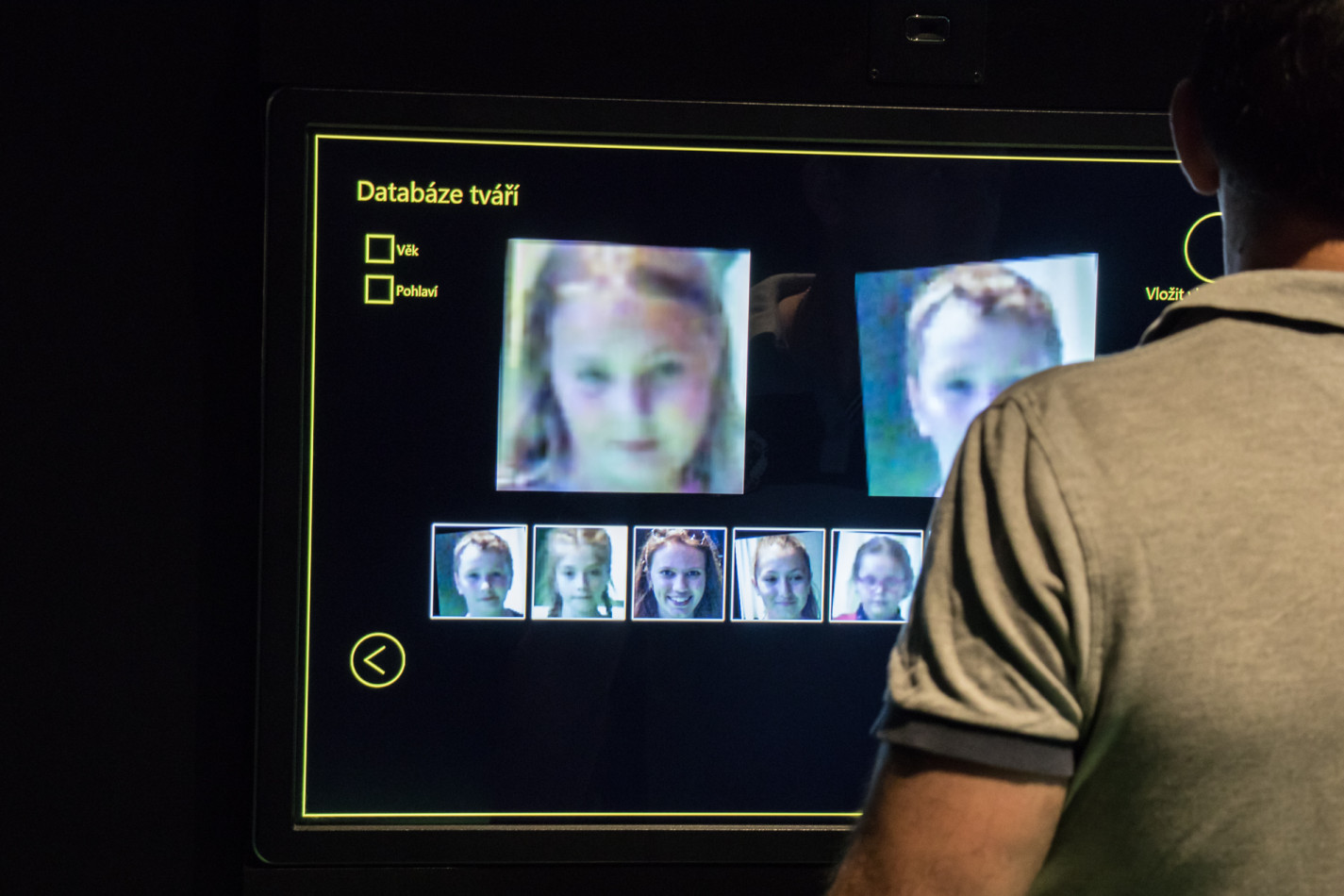 Databáze tváří